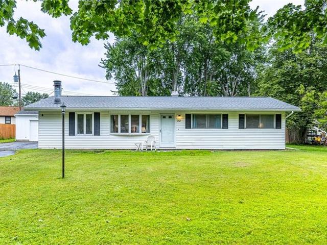 22 Peach Blossom Rd N, Hilton, NY 14468
