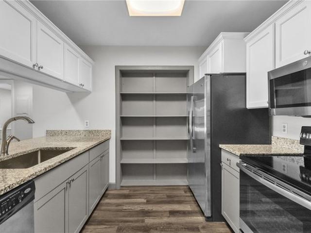 22 Plantation Dr Apt 106, Vero Beach, FL 32966