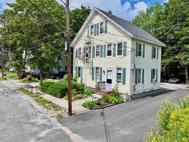 22 Railroad Ave, Merrimack, NH 03054