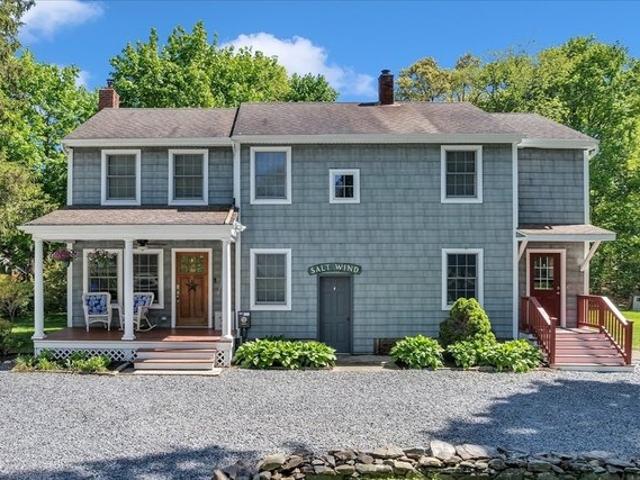 22 Reservoir St, Seekonk, MA 02771