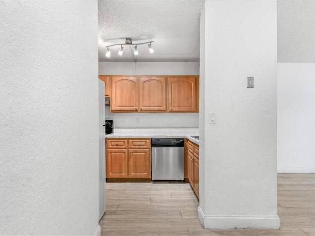 2/2 Room for Rent $900