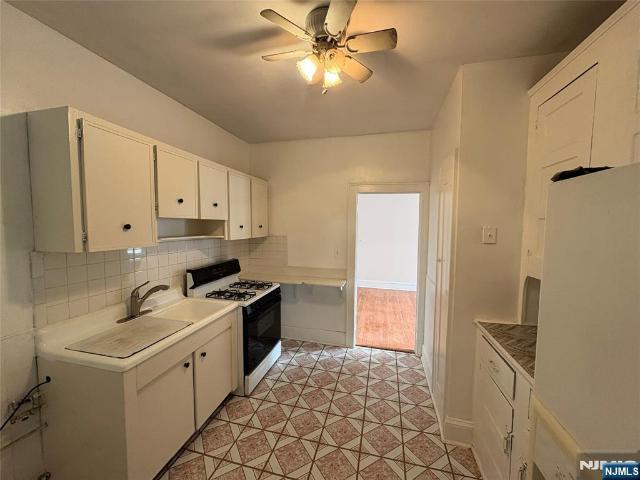 22 Roosevelt # 2W