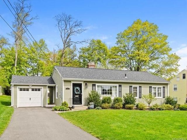 22 Rockledge Dr, West Hartford, CT 06107 in West Hartford, Connecticut