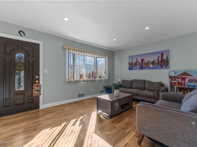 22 Runyon Rd