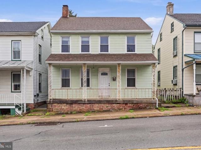 22 S Main St, Dover, PA 17315