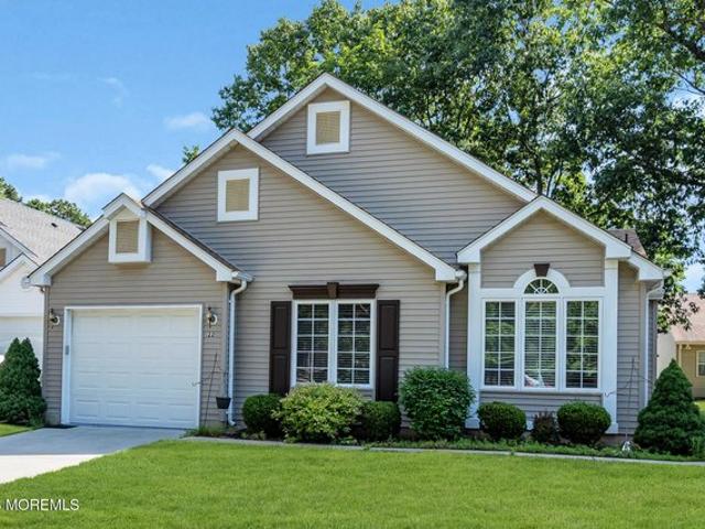 22 S Avon Dr, Jackson, NJ 08527