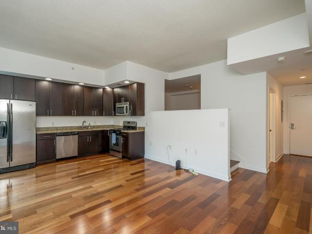 22 S Front St, Unit 305, Philadelphia, PA 19106 | MLS #PAPH2325