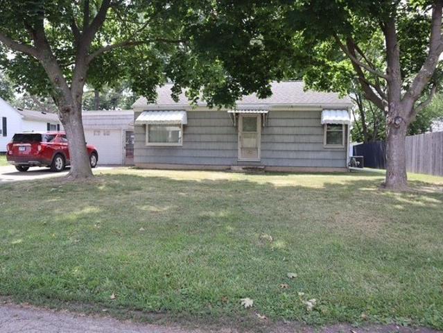 22 S Plum St, Princeton, IL 61356