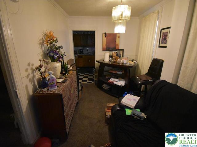 22 S Raspberry Street