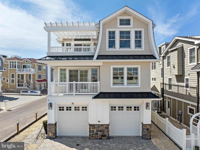22 S 1St Street