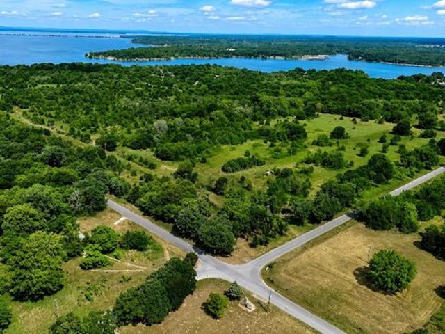 22 S 4210 Rd, Eufaula, OK 74432