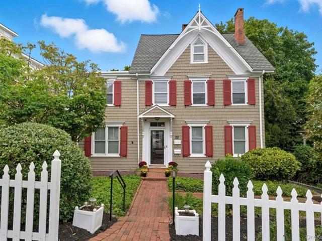 22 School St, Oyster Bay, NY 11771