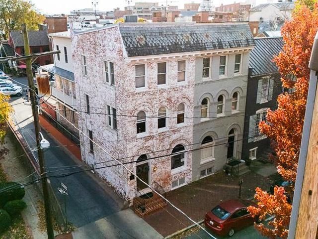 22 Second Street E