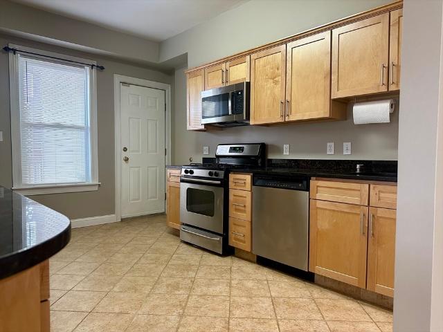 22 Sewall St, Unit 2, Somerville, MA 02145 | MLS #73493 | Compass