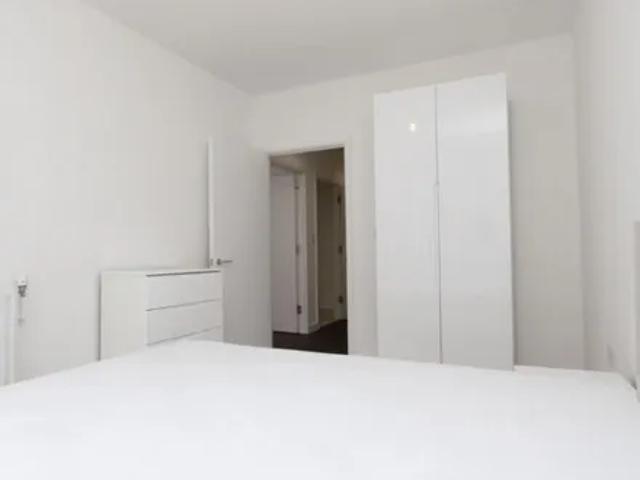 22 Shackleton Way, London, E16 2JT, United Kingdom | Room for rent #154574134 | Rentberry