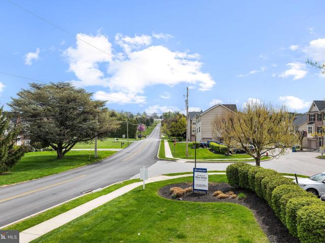 22 Shady Tree Ct, York, PA 17402 | MLS #PAYK2103