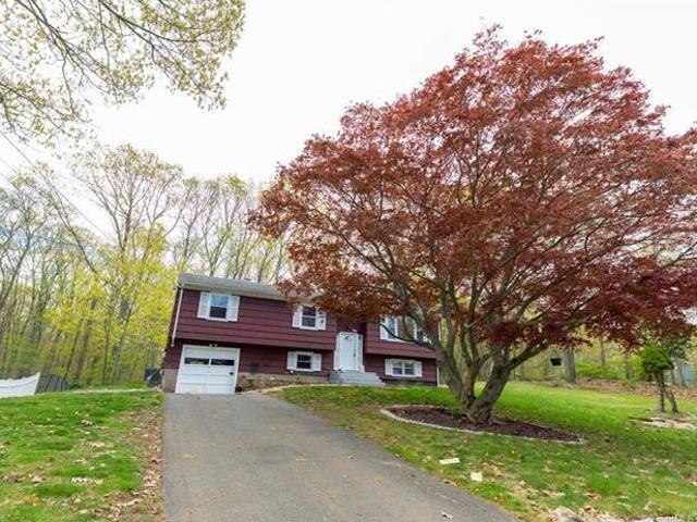 22 Shady Ln, Branford, CT 06405
