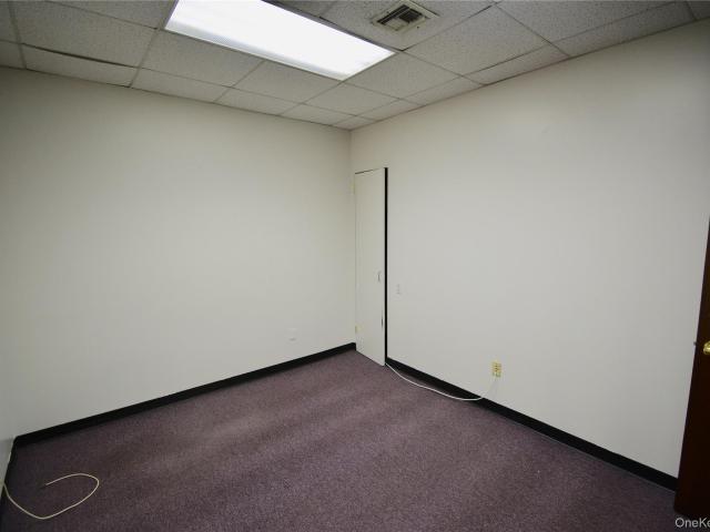 22 Southern Boulevard 111