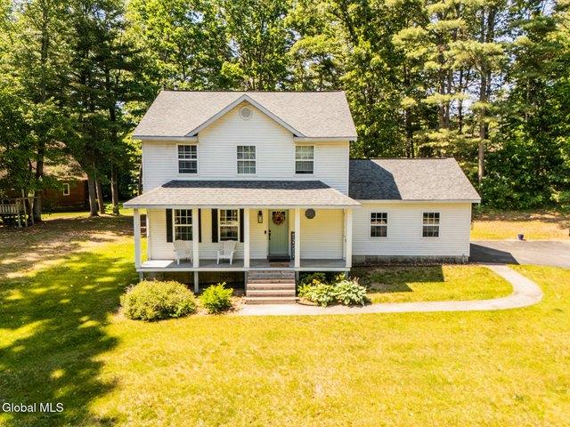 22 Snowberry Ln, Gansevoort, NY 12831