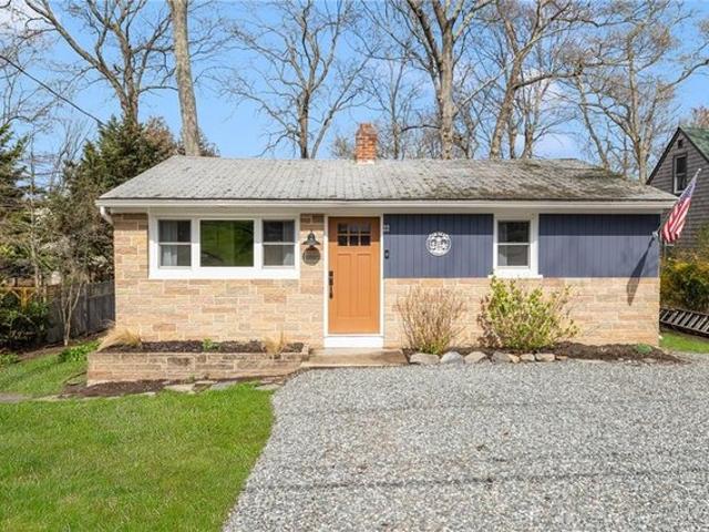 22 Spindrift Dr, North Kingstown, RI 02874