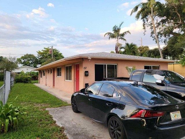 22 SW 9th St Unit 1 2, Hallandale Beach, FL 33009