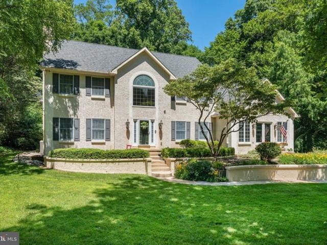22 Stonebridge Dr, Hockessin, DE 19707
