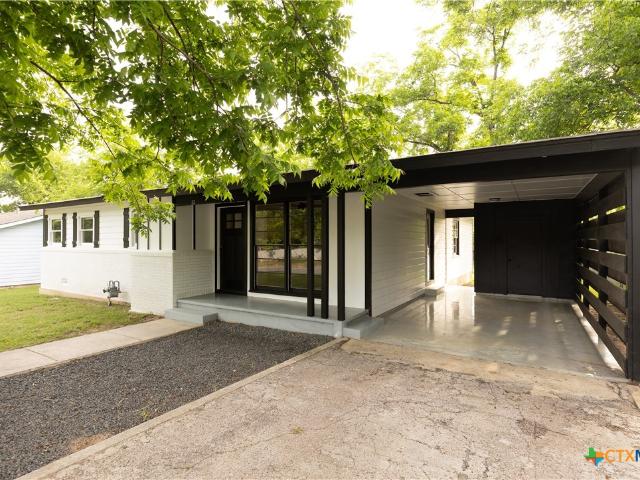 22 Steele Street