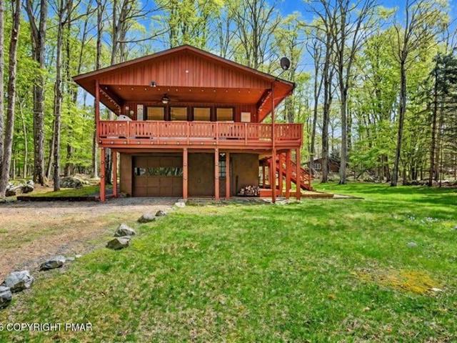 22 Sunset Dr, Clifton Township, PA 18424