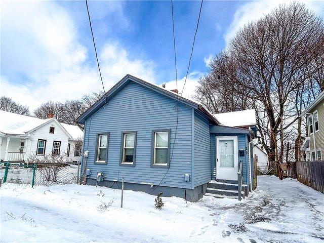 22 Sullivan St, Rochester, NY 14605