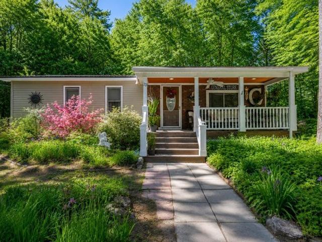 22 Susan St, Danville, NH 03819
