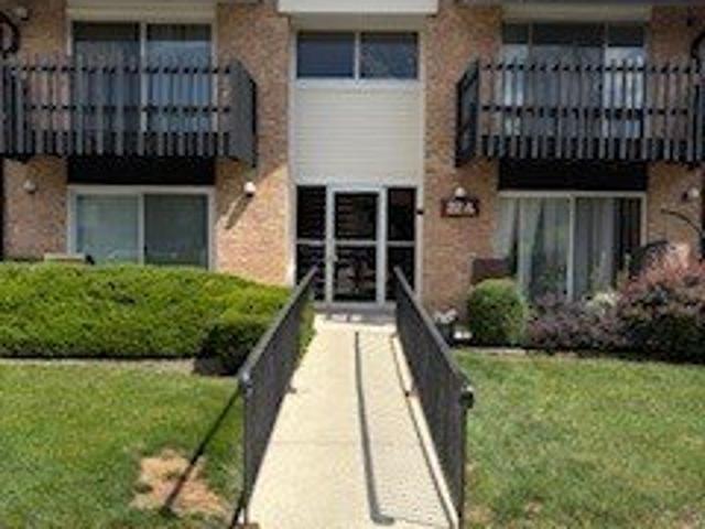 22A Kingery Quarter Apt 202, Willowbrook, IL 60527