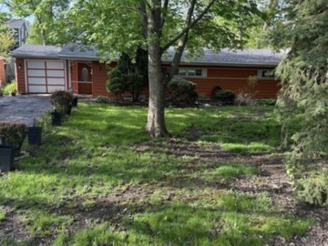 22W537 Cherry Ln, Glen Ellyn, IL 60137