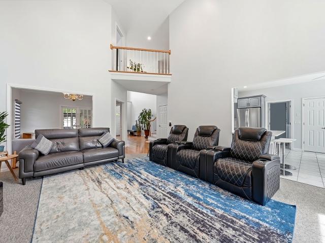 22w133 glenrise court