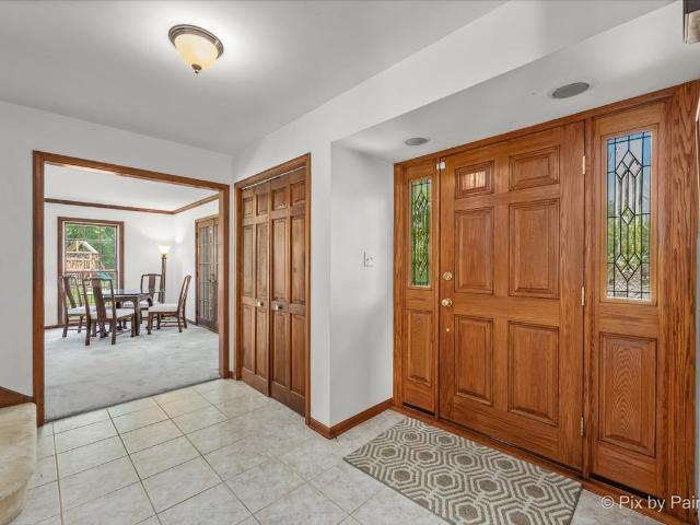 22W251 Sunset Terrace