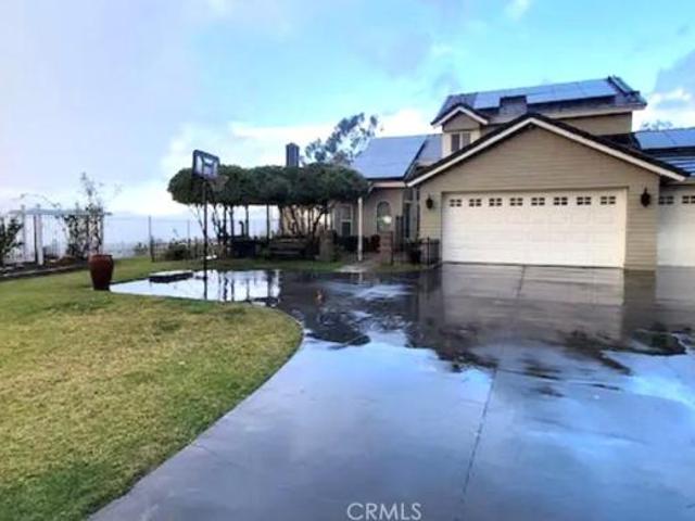 23040 Wren St, Grand Terrace, CA 92313