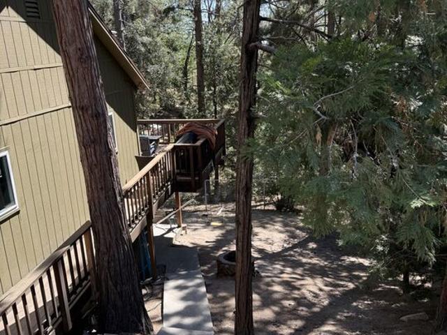 23041 Oak Leaf Lane
