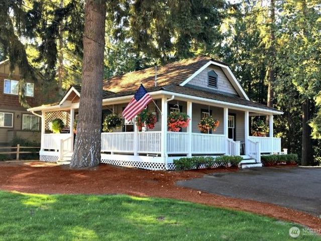 23042 NE 8th St, Sammamish, WA 98074