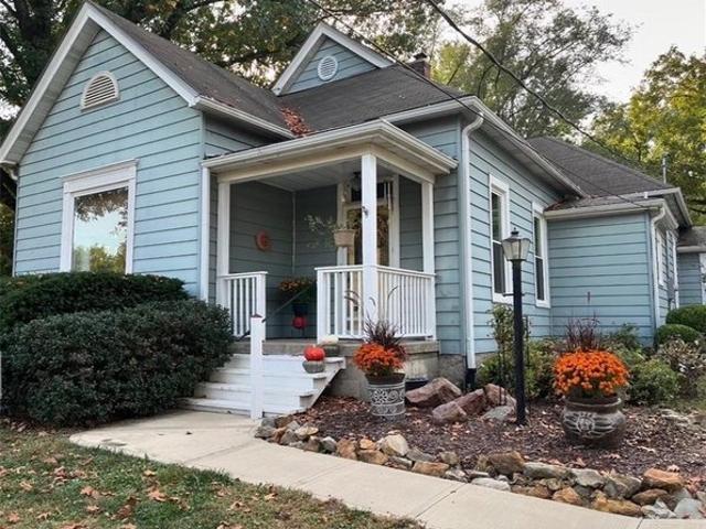 2304 Maple Ave, Leavenworth, KS 66048