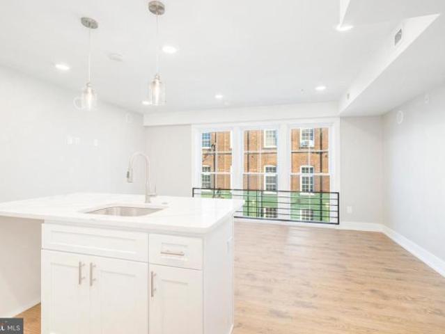 2304 N 9th St #200, Philadelphia, PA 19133