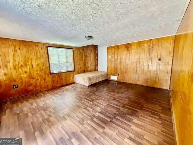 2304 Avalon Road