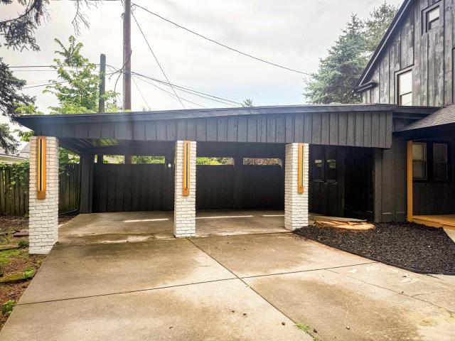 2304 Byerly Court