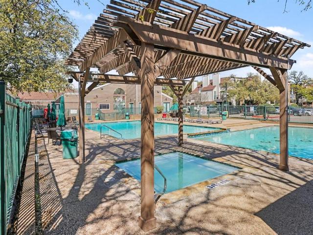 2304 Balsam Dr, Unit E203, Arlington, TX 76006 | MLS #21329
