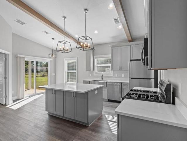 2304 Berg St, Pensacola, FL 32514