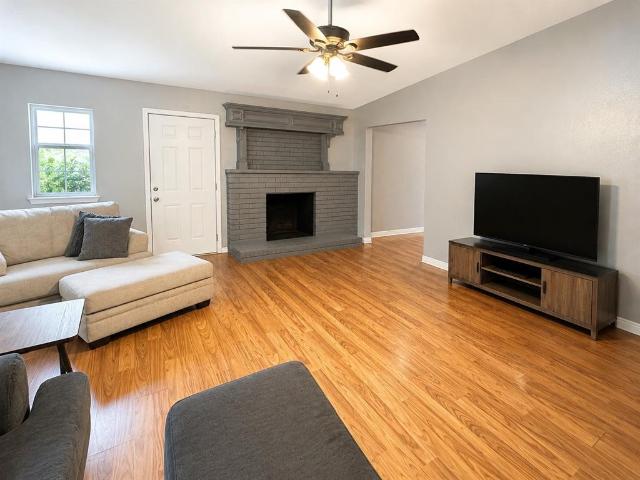 2304 Chinaberry Drive