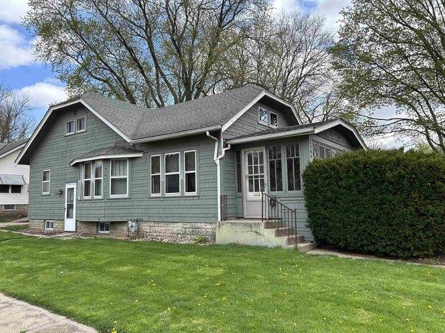 2304 E State St, Rockford, IL 61104