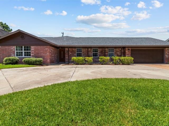 2304 Harper Dr, Pasadena, TX 77502