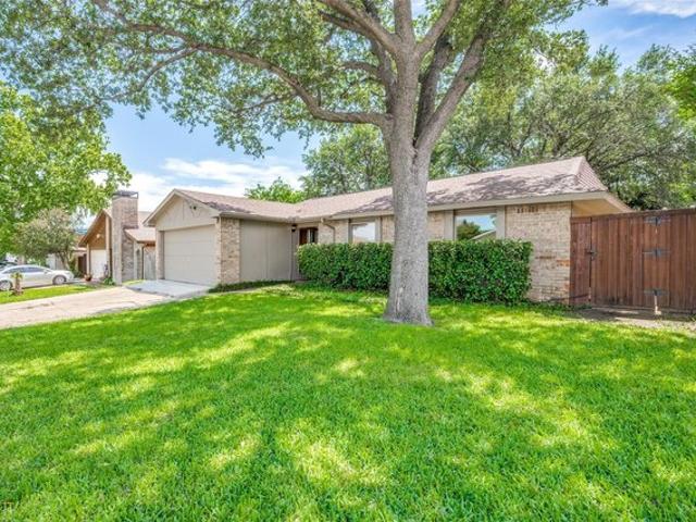 2304 Placid Dr, Carrollton, TX 75007