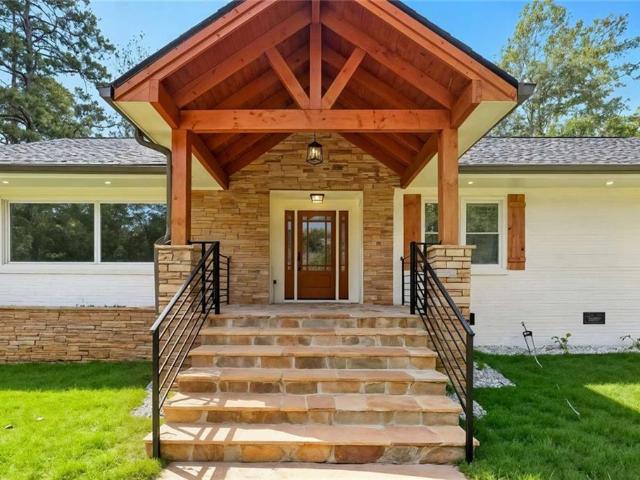 2304 Rugby Lane