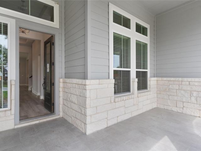 2304 Tobiano Trce