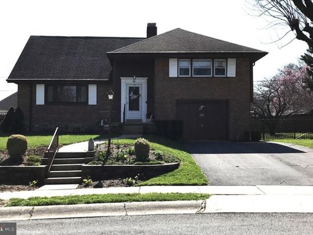 2304 Wassner Dr, Reading, PA 19609